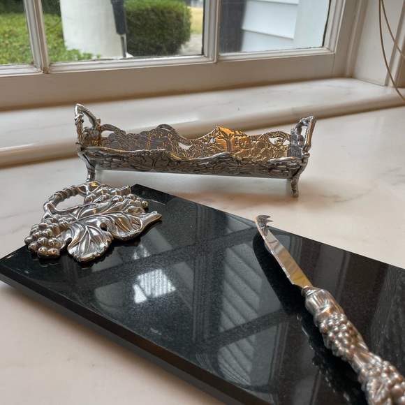 Arthur Court | Dining | Arthur Court Grapes Aluminum 3 Piece Cheese And ...